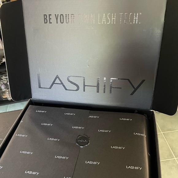 LASHIFY | Makeup | Lashify Control Kit Black Amplify Regular Blow Speed Dryer Charcoal Swabs ...